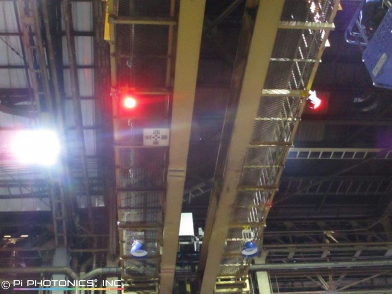 Visual Warning for Overhead Crane: HOLOLIGHT LINE | All scene matching ...