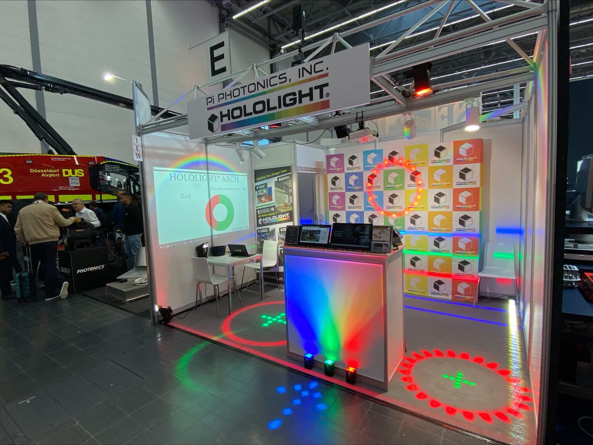 A+A 2023 in Dusseldorf | All scene matching LED light HOLOLIGHT’s manufacturer Pi PHOTONICS, INC